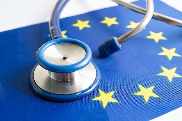 Navigating The New EU Clinical Trial Transparency Rules: An EMA Update Navigating The New EU Clinical Trial Transparency Rules: An EMA Update